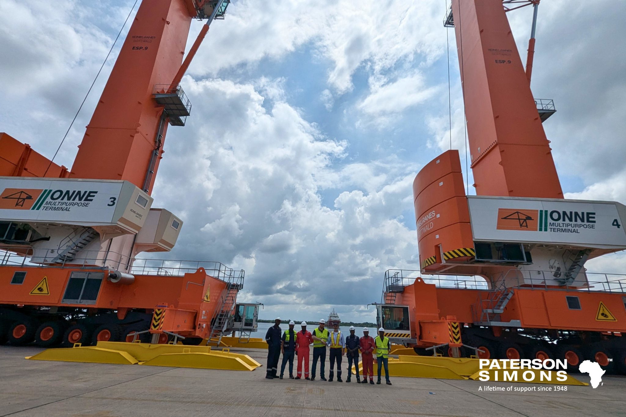 KONECRANES GOTTWALD MOBILE HARBOR CRANES OFFLOAD AT ICTSI, ONNE ...
